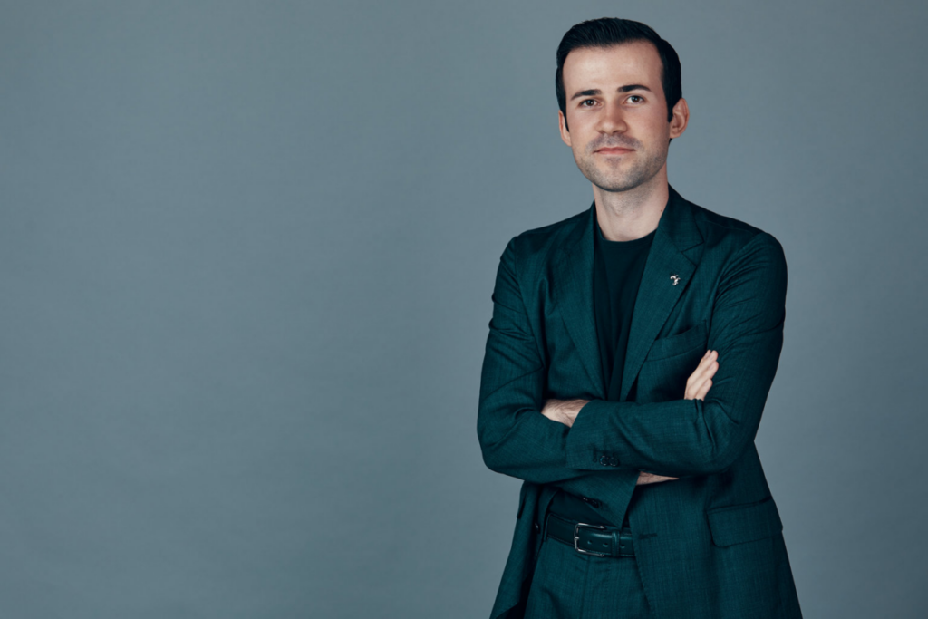 AI, ecco come l'italiana Domyn sfida i giganti Usa. Parla il Ceo Uljan ...