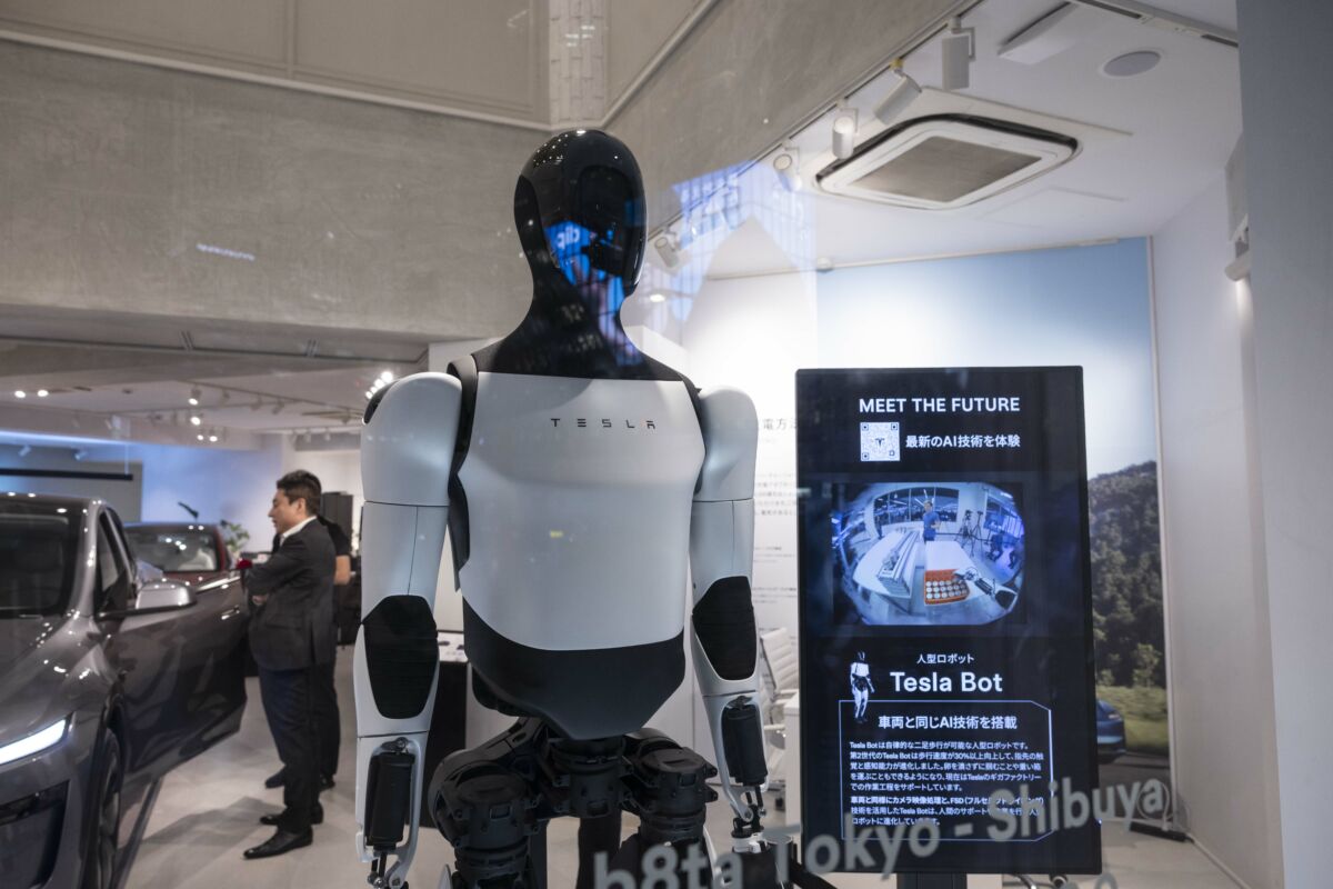 La caduta di Optimus mette Tesla sotto esame - Fortune Italia